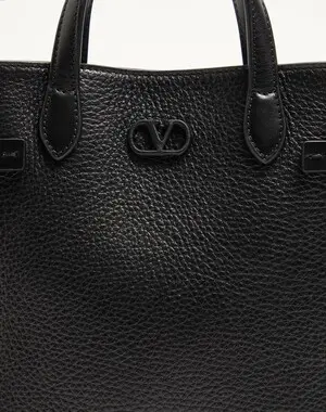 Valentino Garavani Antibes Small Shopping Bag In Grained Leather