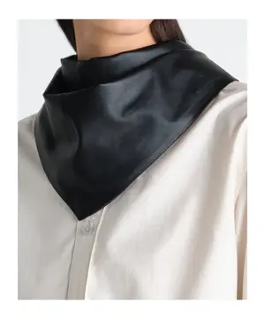 LEMAIRE Traingle-shape Two-toned Scarf