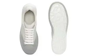 Alexander McQueen Oversized Two-tone Sneakers - White/grey