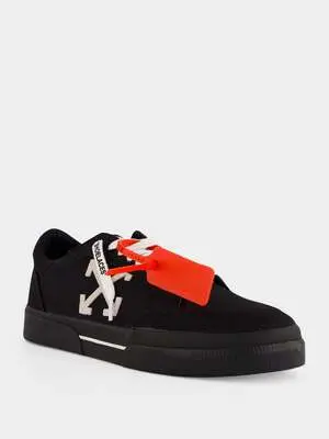 Off-White Vulcanized Low Top Sneakers - Black