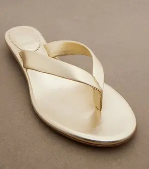 CHRISTIAN LOUBOUTIN Miss Z Metallic Leather Thong Sandals - Gold