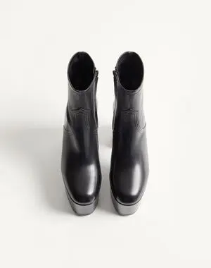Valentino Garavani Fawcette Platform Ankle Boots In Stretch Nappa