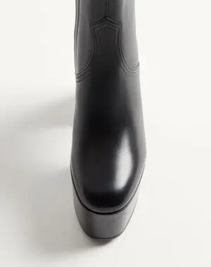Valentino Garavani Fawcette Platform Ankle Boots In Stretch Nappa