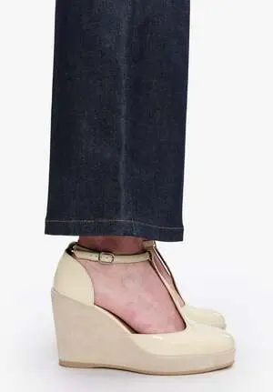 A.p.c. Les Salomés Wedge Platform T-strap Sandals - Light Yellow