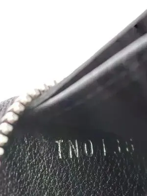 LOUIS VUITTON 2016 Mahina Zippy Wallet