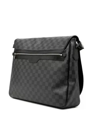 LOUIS VUITTON Damier Graphite Daniel Gm Messenger Bag
