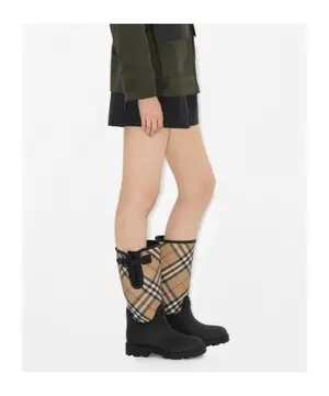 Burberry High Boots With Equestrian Knight Design