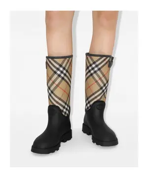 Burberry High Boots With Equestrian Knight Design