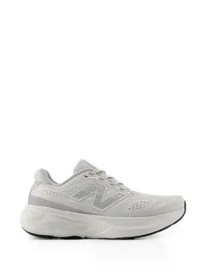 NEW BALANCE 880v15 Sneakers