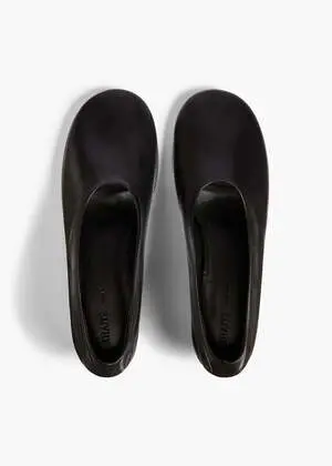 Khaite Marcy Pump In Calfskin