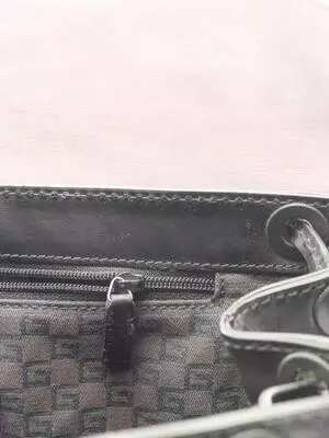Gucci 2000s Buckled Leather Shoulder Bag