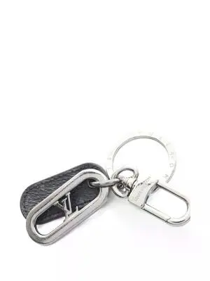 LOUIS VUITTON 2023 Signature Chain Key Case