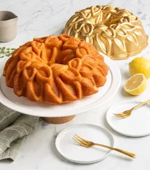 NORDICWARE Laurel Wreath Bundt Pan