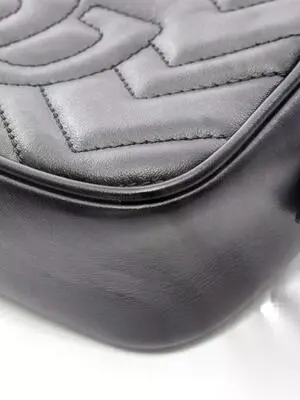 Gucci 2010s Logo-plaque Shoulder Bag - Black