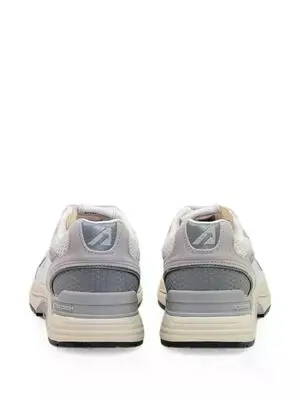 AUTRY Hyperway Panelled Sneakers - White