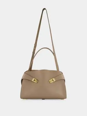 FERRAGAMO Hug Soft Shoulder Bag In Warm Taupe Calfskin Leather - Beige