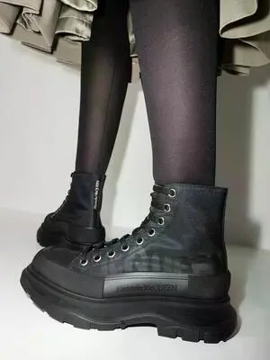 Alexander McQueen Tread Slick Lace-up Boots - Black