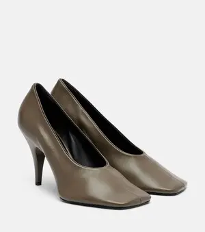 Phoebe Philo Leather Pumps
