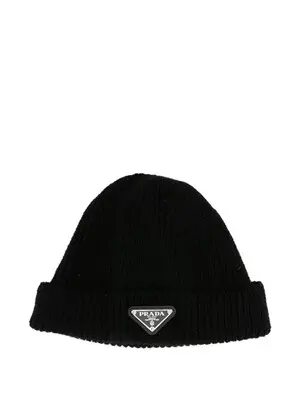 Prada Ribbed Logo Plaque Beanie - Black