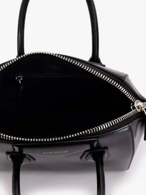 Givenchy Antigona Leather Shoulder Bag - Black