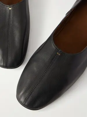 Khaite Jane Leather Moccasins - Black