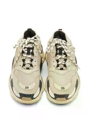 Balenciaga Triple S Low-top Sneakers - Neutrals