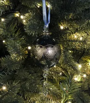ARTIFACTUALLY Glass Star Drop Crystal Bauble
