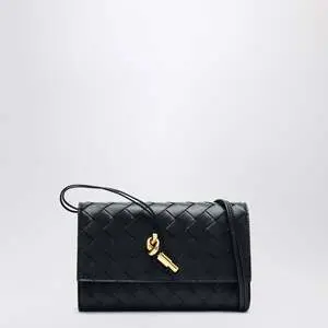 Bottega Veneta Andiamo Pouch In Leather With Knot Closure - Black