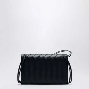 Bottega Veneta Andiamo Pouch In Leather With Knot Closure - Black
