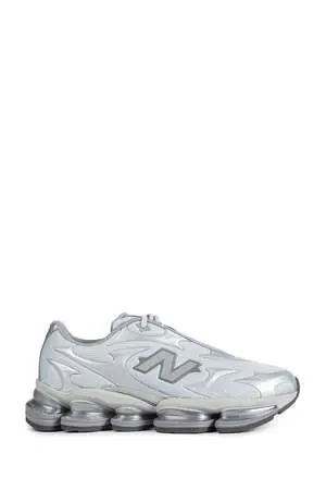 NEW BALANCE 2000 Metallic Mesh Sneakers