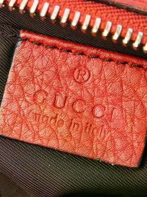 Gucci Soho Cosmetic Pouch In Pebbled Calfskin - Red
