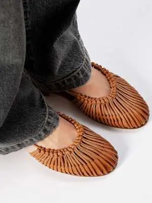 Hereu Mantera Knotted Leather Flat Sandals - Brown