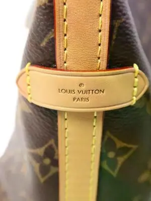 LOUIS VUITTON Monogram Canvas Mm Carry All Shoulder Bag - Brown