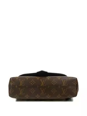 LOUIS VUITTON Monogram Macassar Messenger Bag