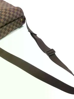 LOUIS VUITTON Naviglio Damier Messenger Bag