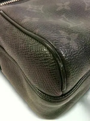 LOUIS VUITTON Monogram Eclipse Taiga Messenger Bag