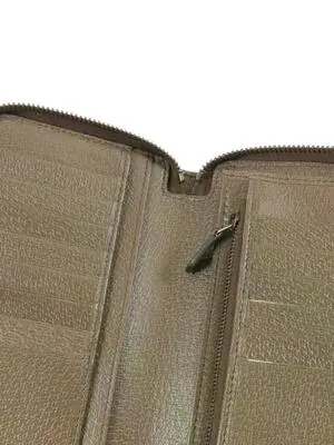 Gucci Gg Logo Wallet
