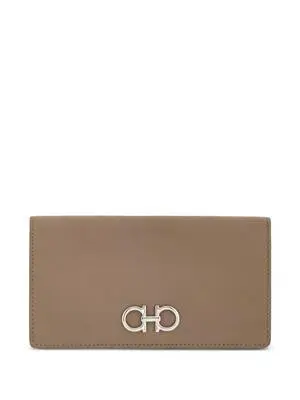 FERRAGAMO Gancini Wallet - Neutrals