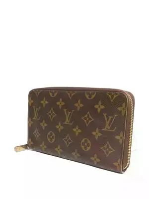LOUIS VUITTON Monogram Zippy Organizer Wallet