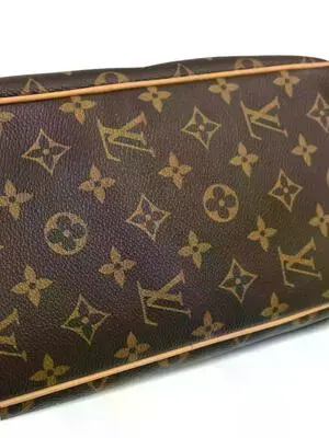 LOUIS VUITTON Batignolles Vertical Tote Bag