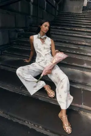 Fabrique Floral Linen Blend Sleeveless Vest Top And Pants Set - Multicolor