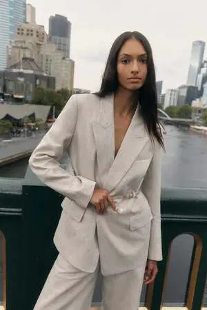 Fabrique Charlie Double-belt Asymmetric Blazer In Cotton Linen - Grey