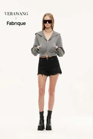 Fabrique Illusion-s Cropped Hoodie In Silk Knitting