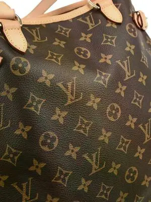 LOUIS VUITTON Monogram Canvas Batignolles Vertical Tote Bag