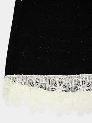 La DoubleJ Sleeveless Top With Lace Hem