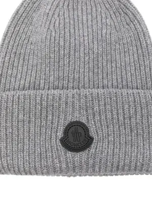 Moncler Ribbed Logo-patch Beanie Hat - Grey
