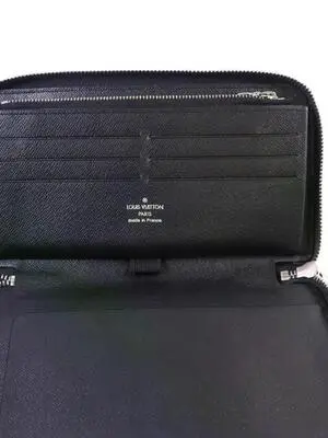 LOUIS VUITTON Epi Leather Zip-around Wallet