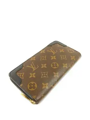 LOUIS VUITTON Retiro Zippy Monogram Wallet