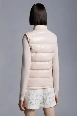 Moncler Logo Patch Zip-up Gilet