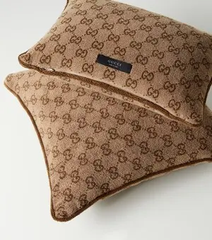 Gucci Gg Cotton Terry Cushion - Beige